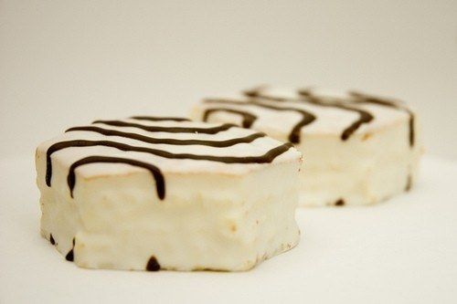 Pleasure-y Guilts: Little Debbie Zebra Cakes | Avidly